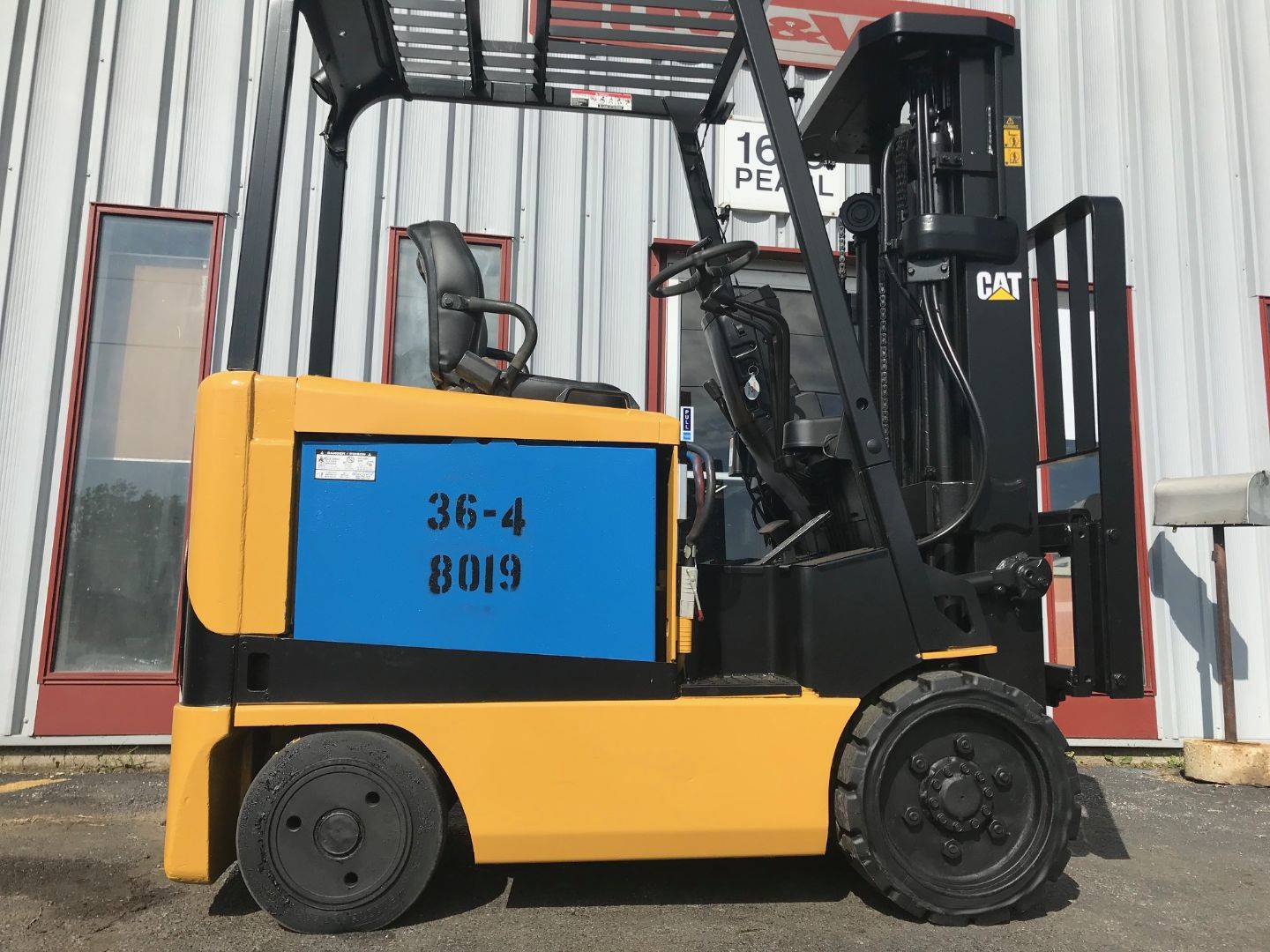 2002 Electric Cat EC25K Electric 4 Wheel Sit Down