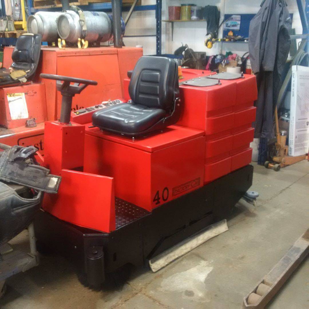 Electric Factory Cat 40 Rider Sweeper/Scrubbers