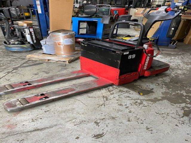 2011 Electric Raymond 8400 Electric Walkie/Rider Pallet Jack