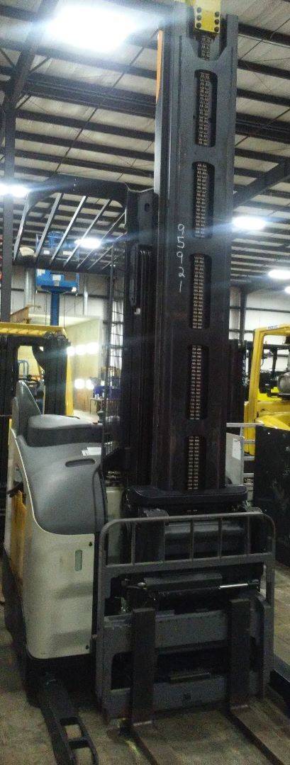 A wide selection of Crown RMD6025-32 Forklifts with 66 in stock and ...