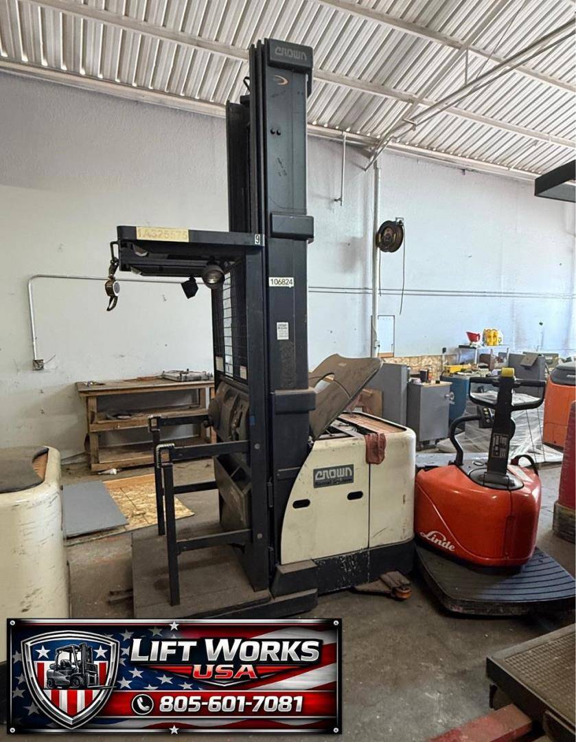 2007 Electric Crown Electric Order Picker | Eliftruck