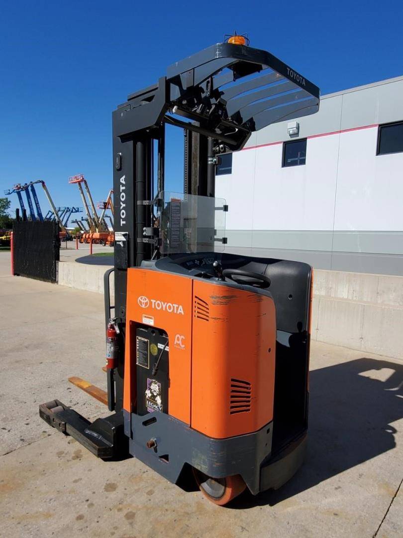 2018 Electric Toyota 9BRU18 Electric Narrow Aisle Single Reach