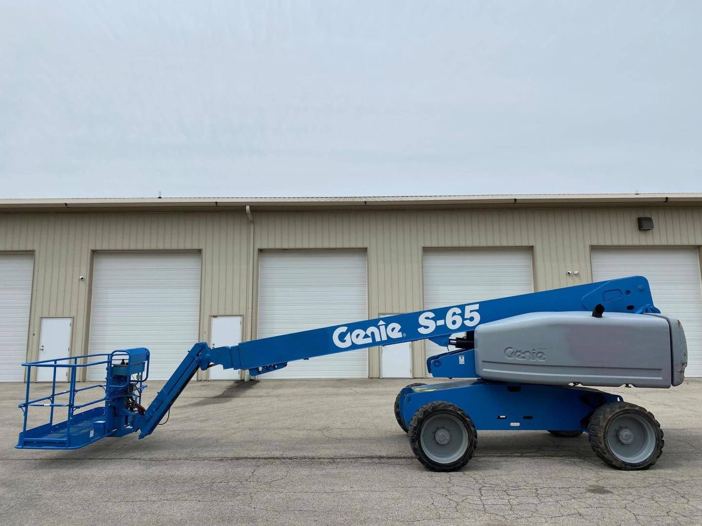 2011 Diesel Genie S65 Articulated Boom