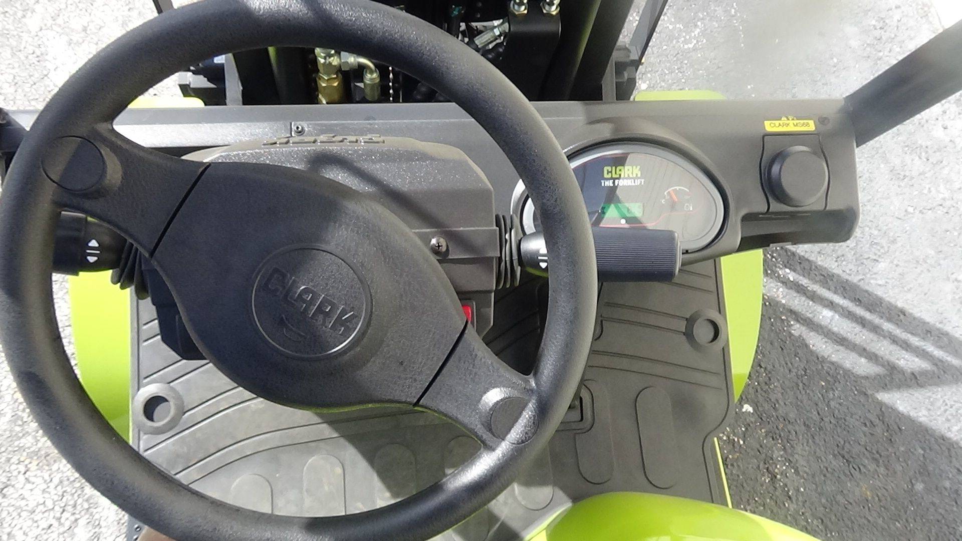 LP Gas Clark GTS25 Pneumatic Tire 4 Wheel Sit Down