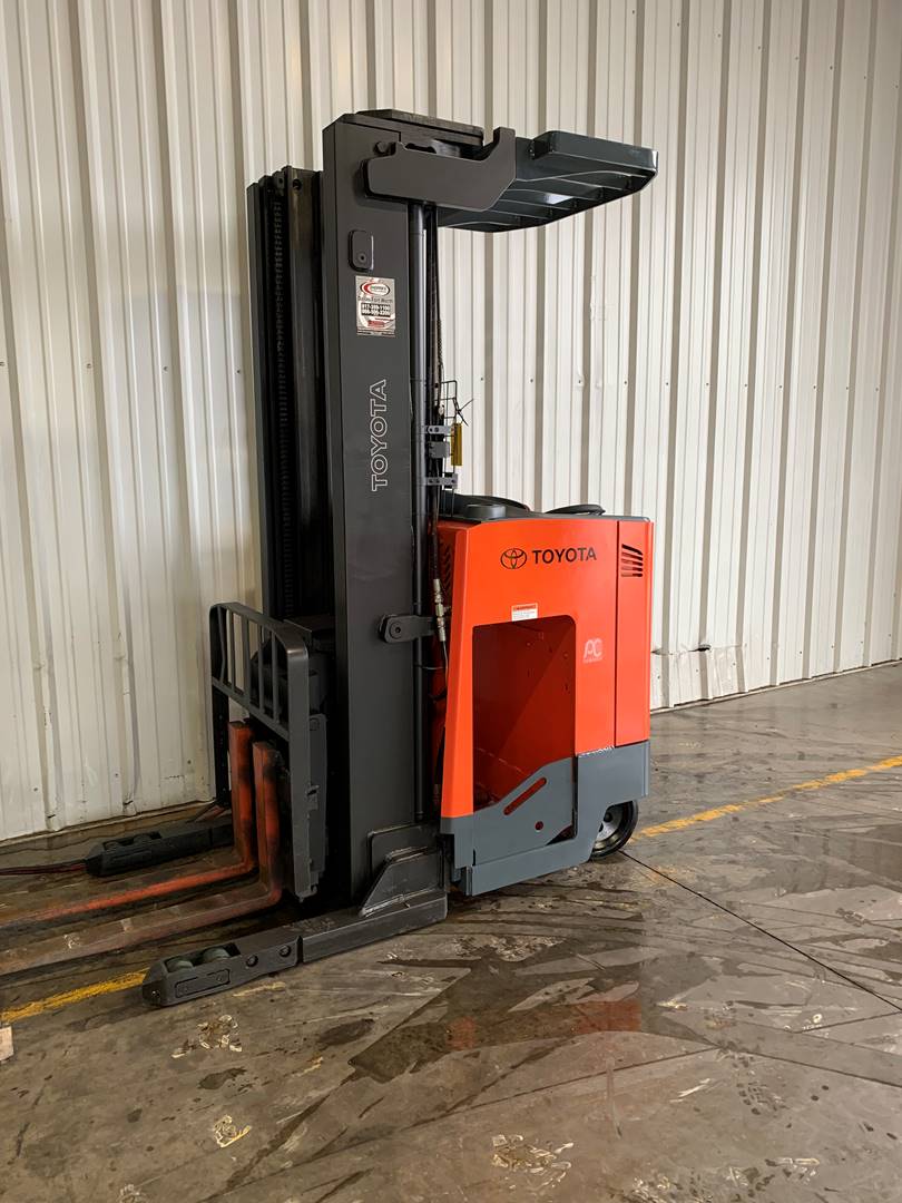 2017 Electric Toyota 9BRU18 Electric Narrow Aisle Single Reach