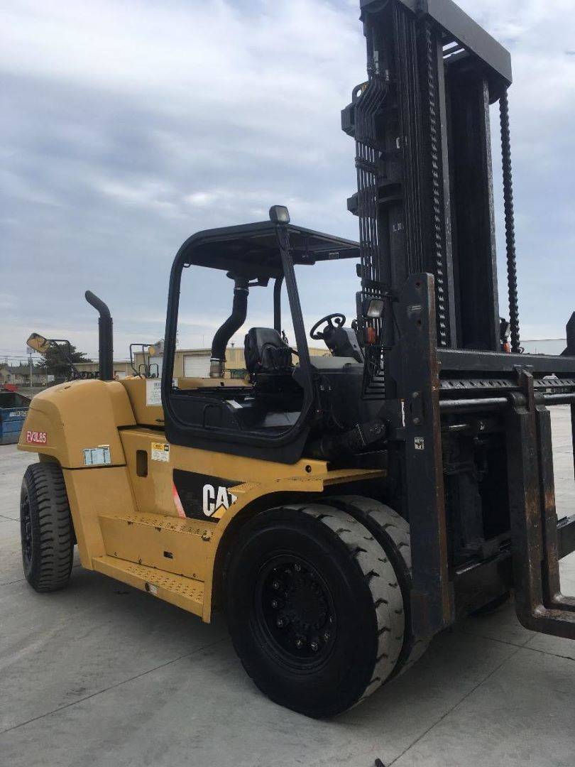 2012 Diesel Cat P33000 Pneumatic Tire 4 Wheel Sit Down