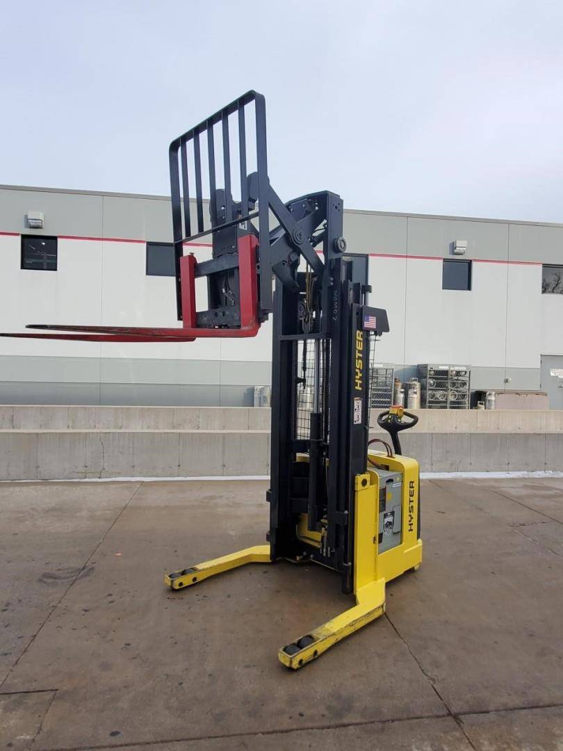 2015 Electric Hyster W30ZR Electric Walkie Straddle Stacker Reach