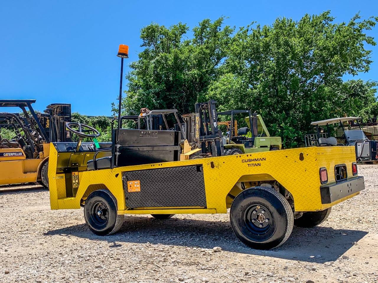 2015 Cushman Titan XD Personnel & Burden Carriers