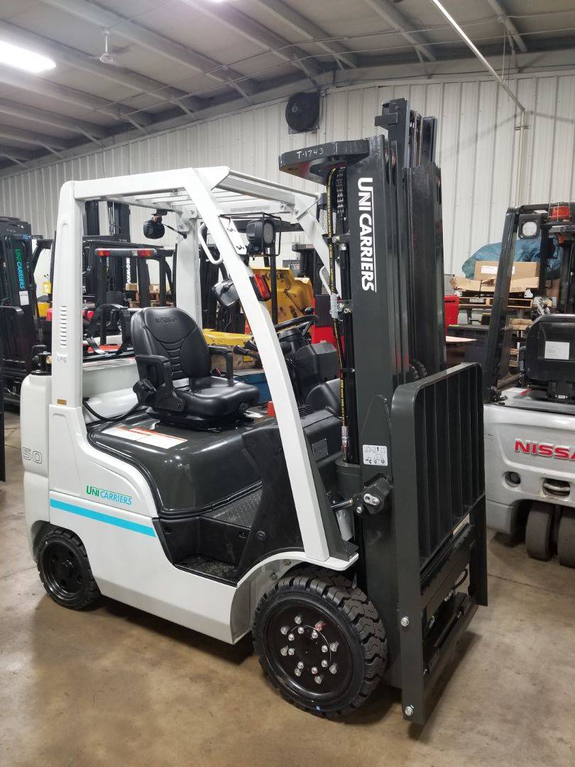 2019 LP Gas Unicarriers MCP1F2A25LV / CF50LP Cushion Tire 4 Wheel Sit ...