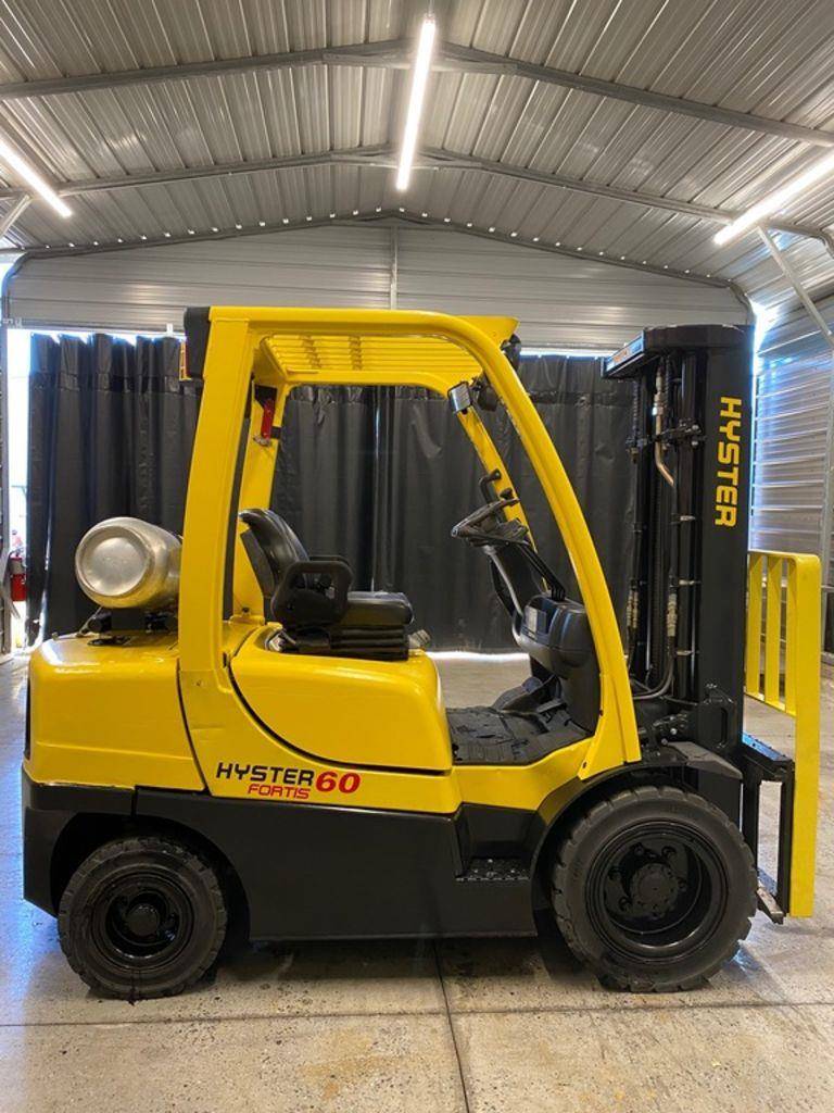 Hyster H60FT Pneumatic Tire 4 Wheel Sit Down
