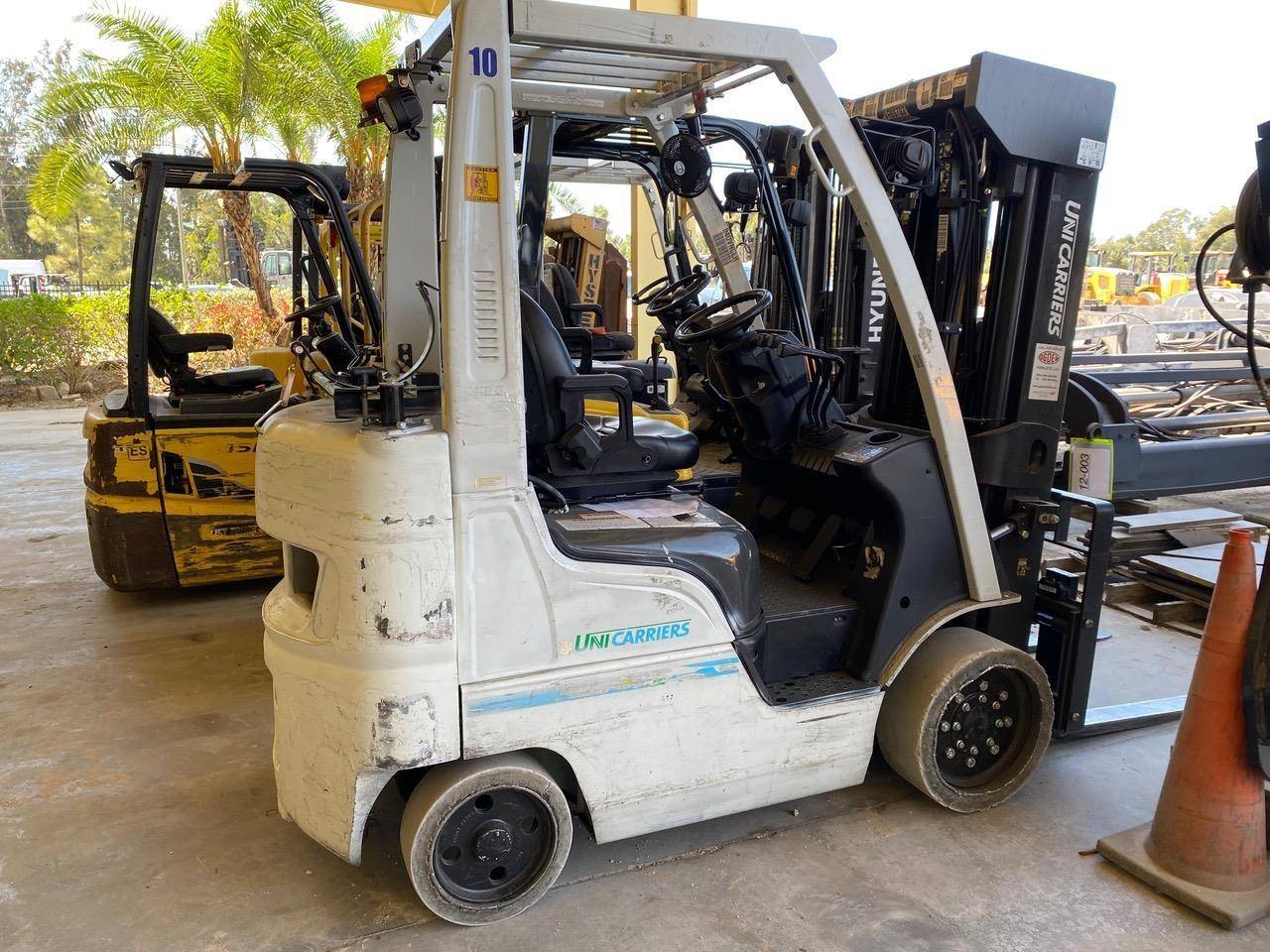 2017 LP Gas Unicarriers CF40 Cushion Tire 4 Wheel Sit Down (Indoor ...