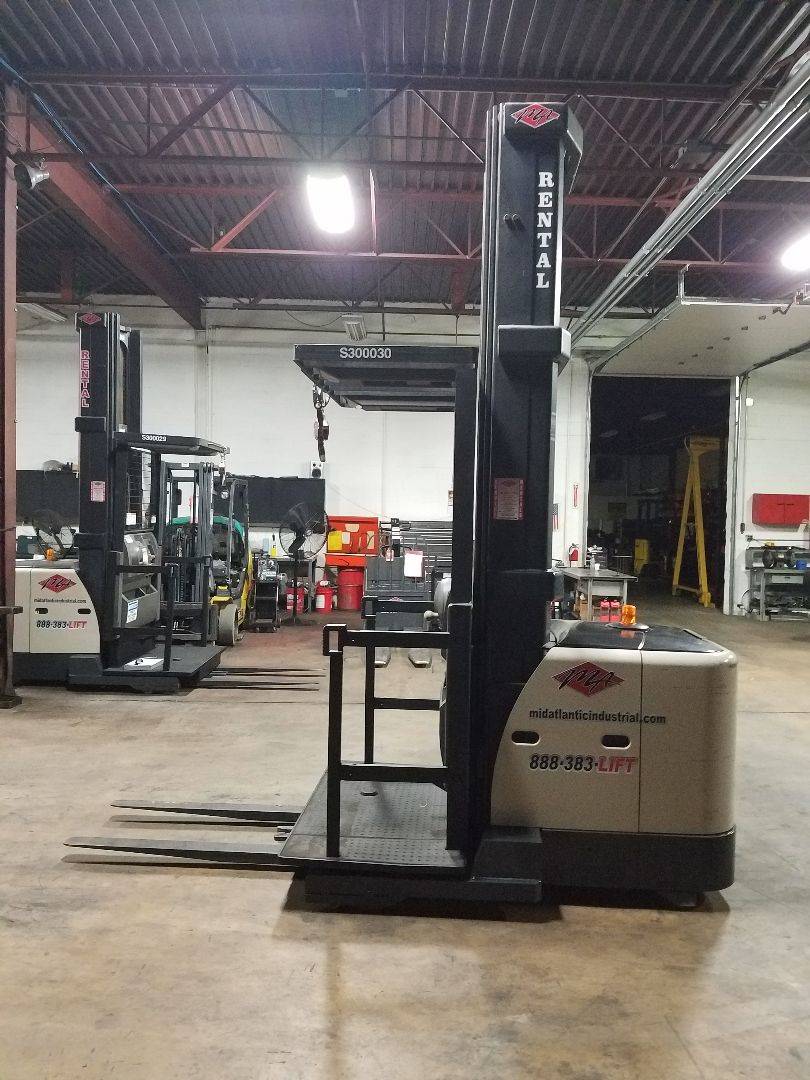 2004 Electric Crown SP3420-30 Electric Order Picker