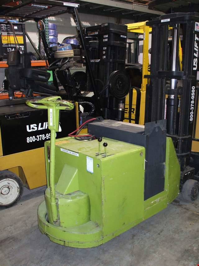 Electric Clark ST40B Electric Walkie Counterbalanced Stacker