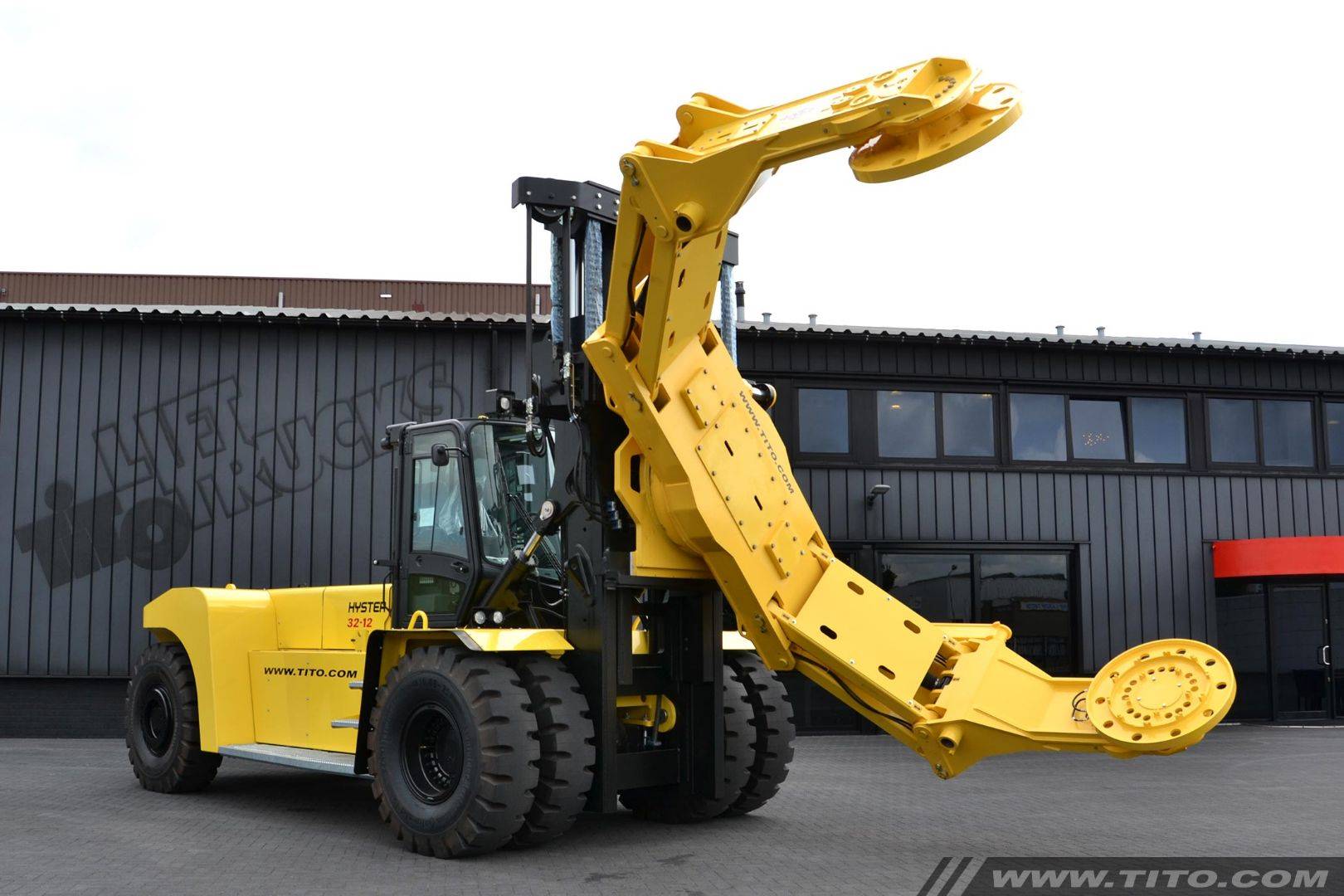 2019 Diesel Hyster Tire Handler Pneumatic Tire 4 Wheel Sit Down