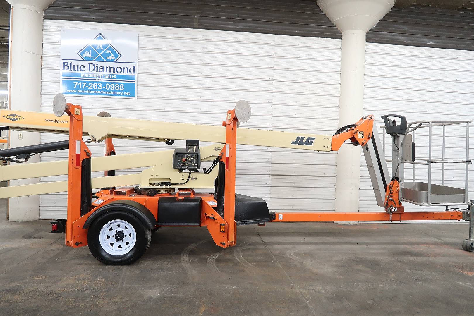2010 Electric JLG T500J Trailer Mounted