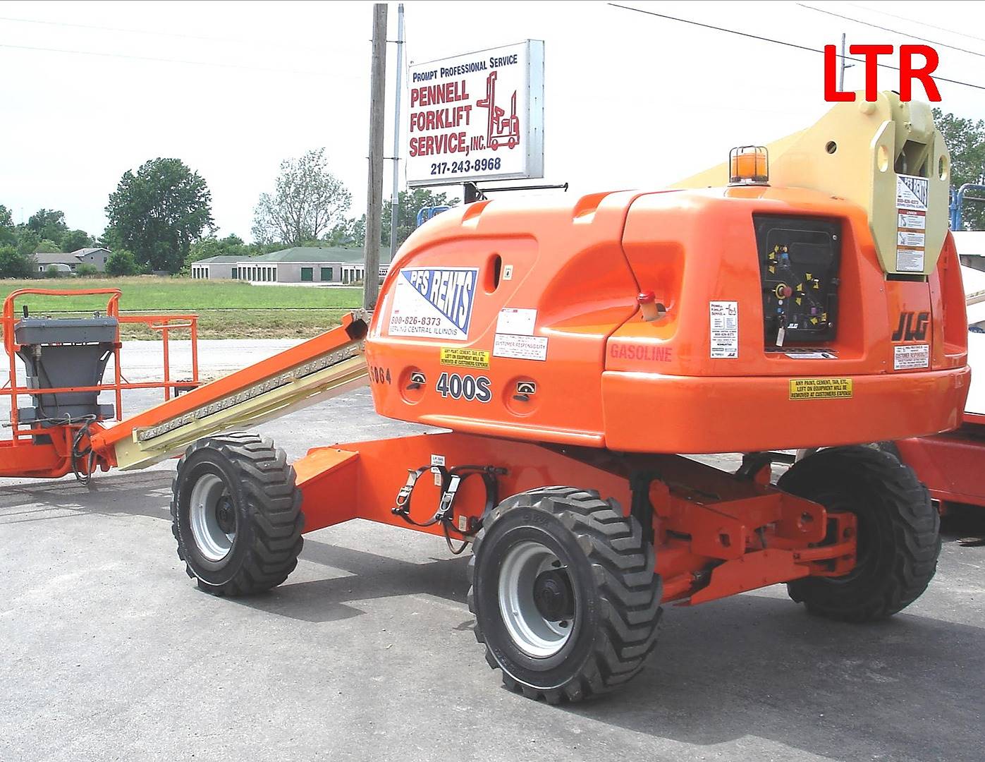 2001 Dual Fuel JLG 400S Boom Lift