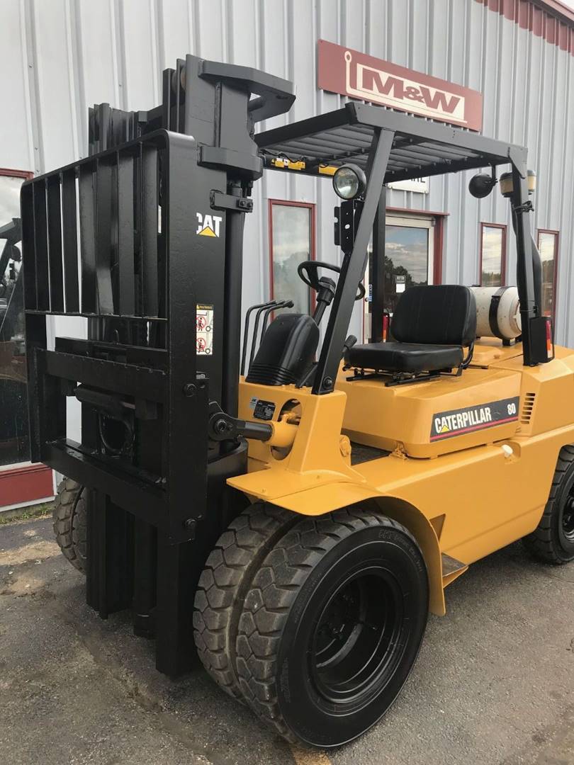 2000 LP Gas Cat GP40 Pneumatic Tire 4 Wheel Sit Down